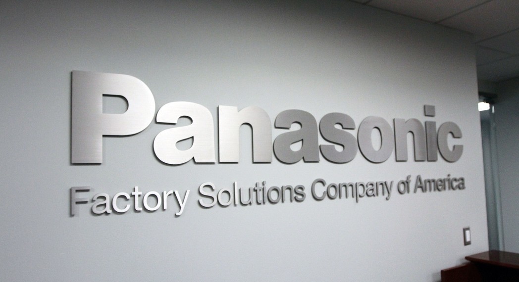 Flat Mounted Dibond Sign. | Durable & Customizable Signage